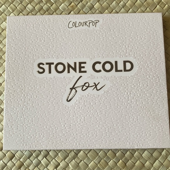 Colourpop | Makeup | Colourpop Stone Cold Fox Mega Eyeshadow Palette ...